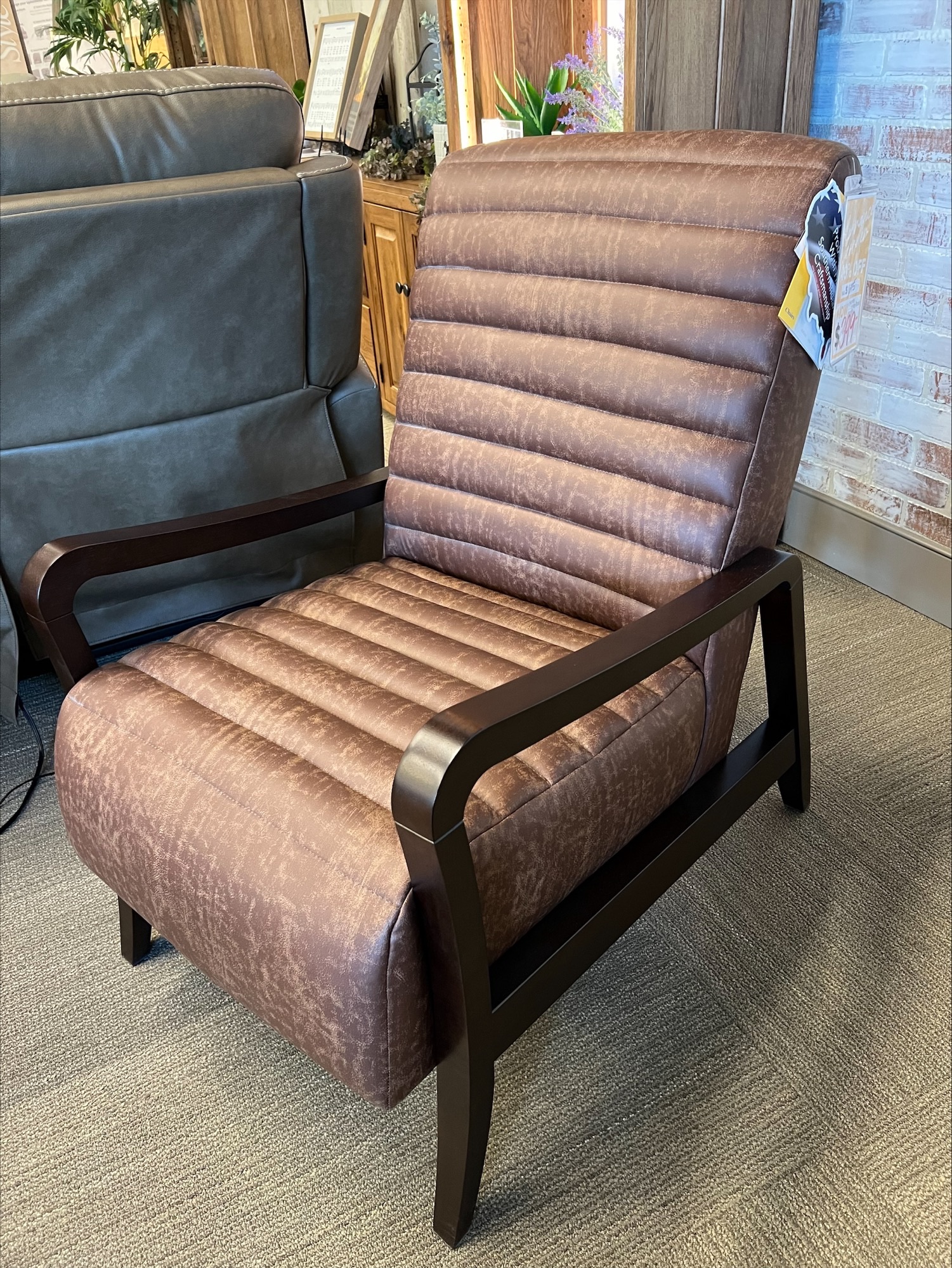 Emorie Accent Chair – Martin Furniture & Mattress